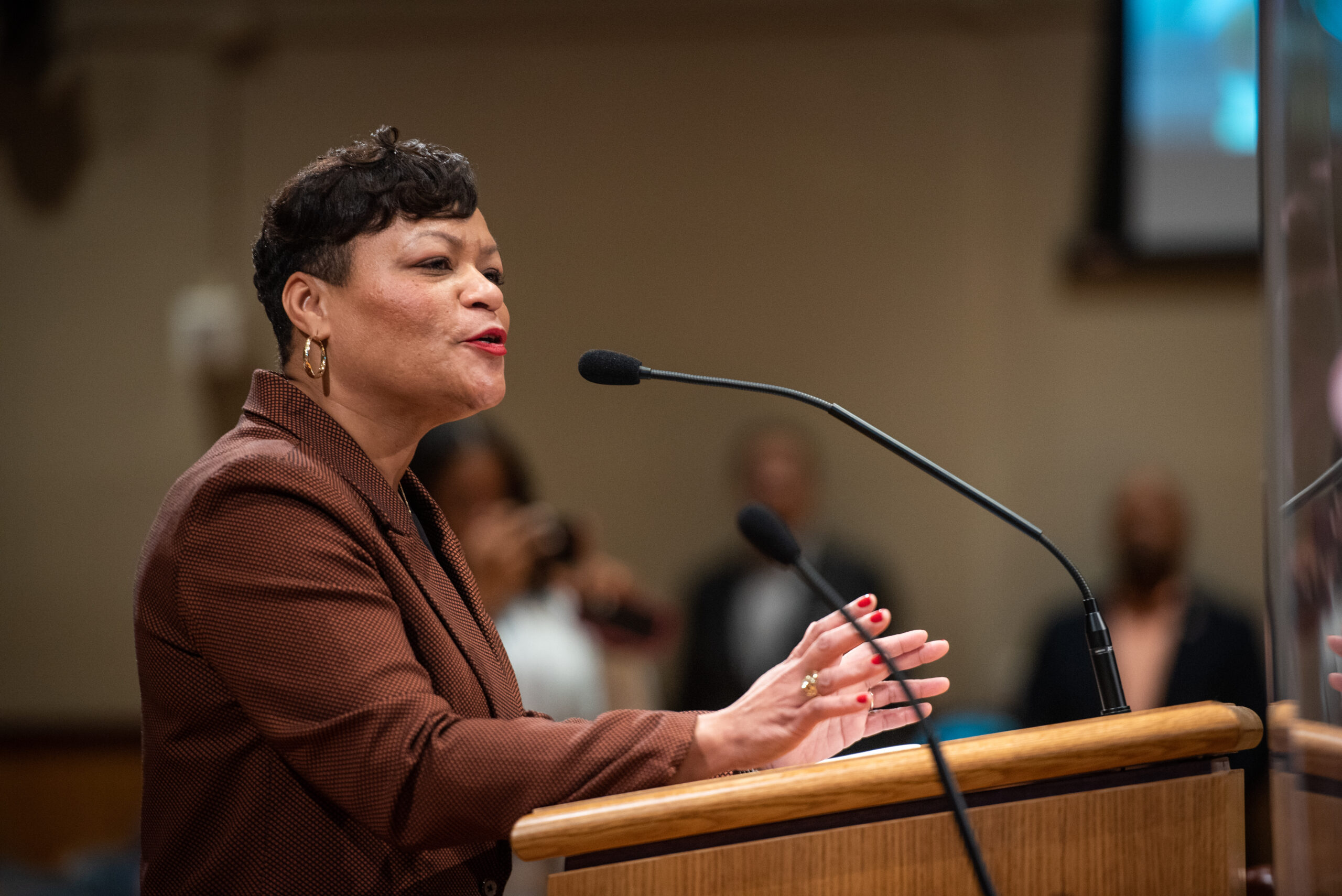 Mayor Cantrell rolls out draft 2023 budget, setting off weeks-long budget process | The Lens
