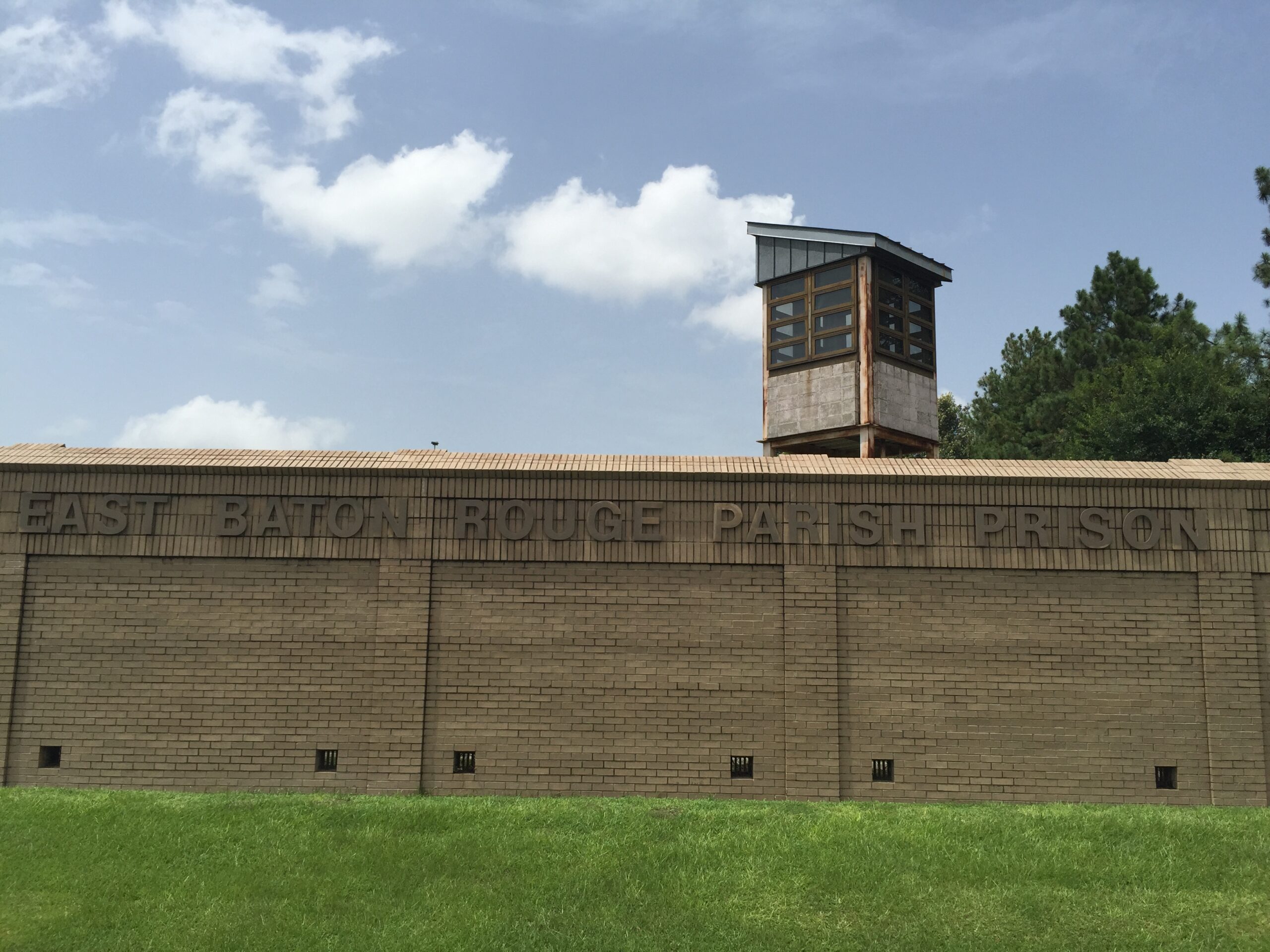 Towns across Louisiana clamor to build new juvenile detention centers ...