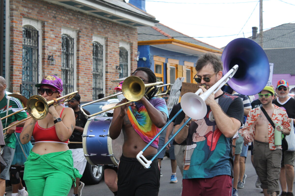 ‘No Kings Day’ draws 6,500 into New Orleans streets | The Lens
